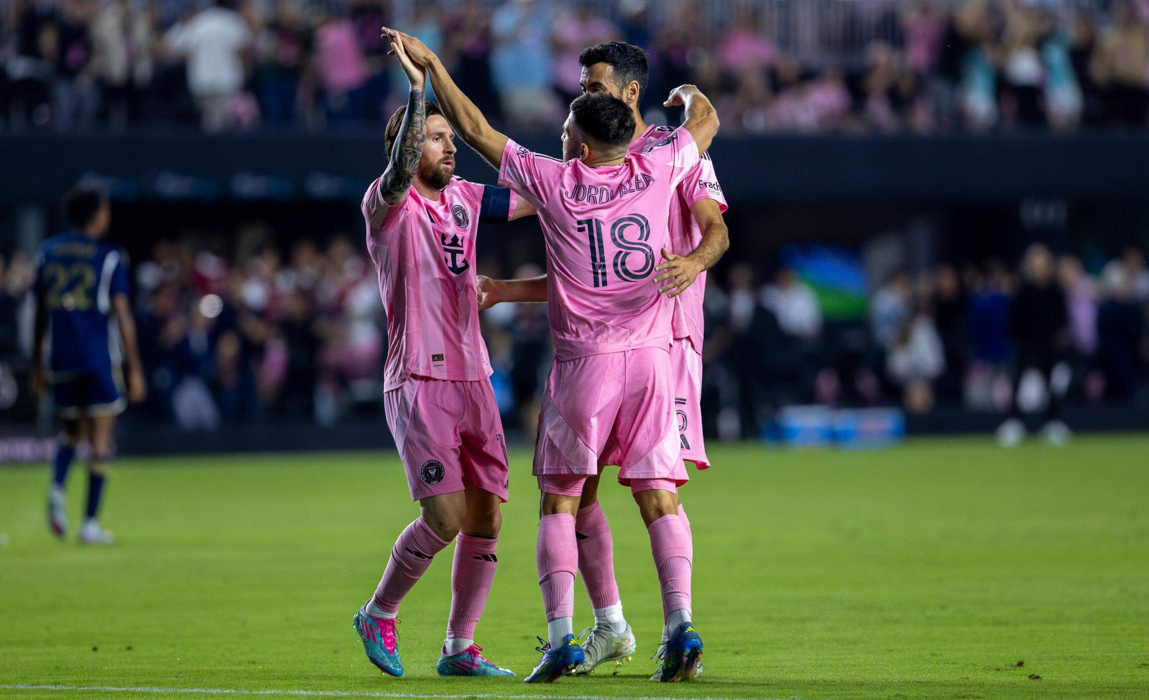 With retirement looming, Busquets and Alba aim to extend Inter Miami ...