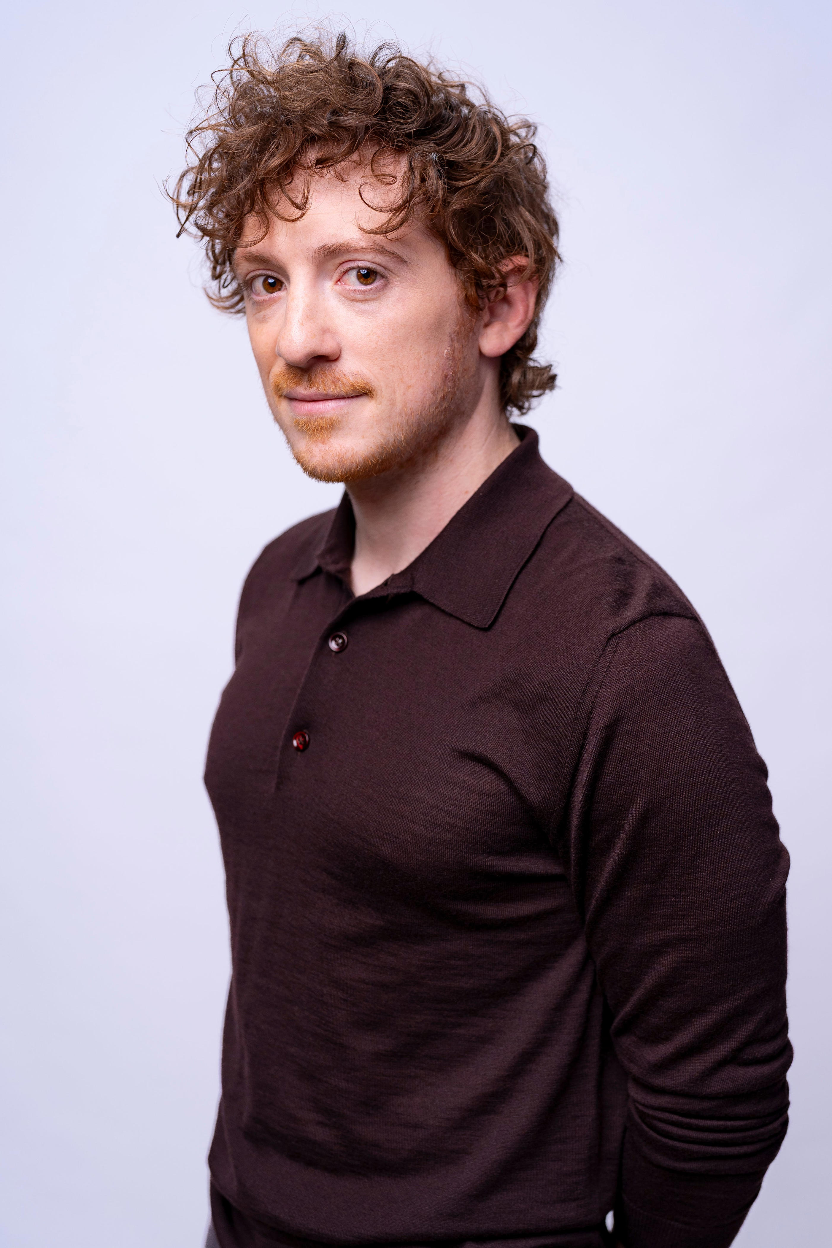 Ethan Slater gives update on Ariana Grande after her 'Wicked' red ...