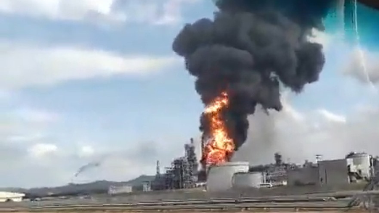 Venezuela: Explosion And Fire At Petrocedeno Crude Oil Plant In ...