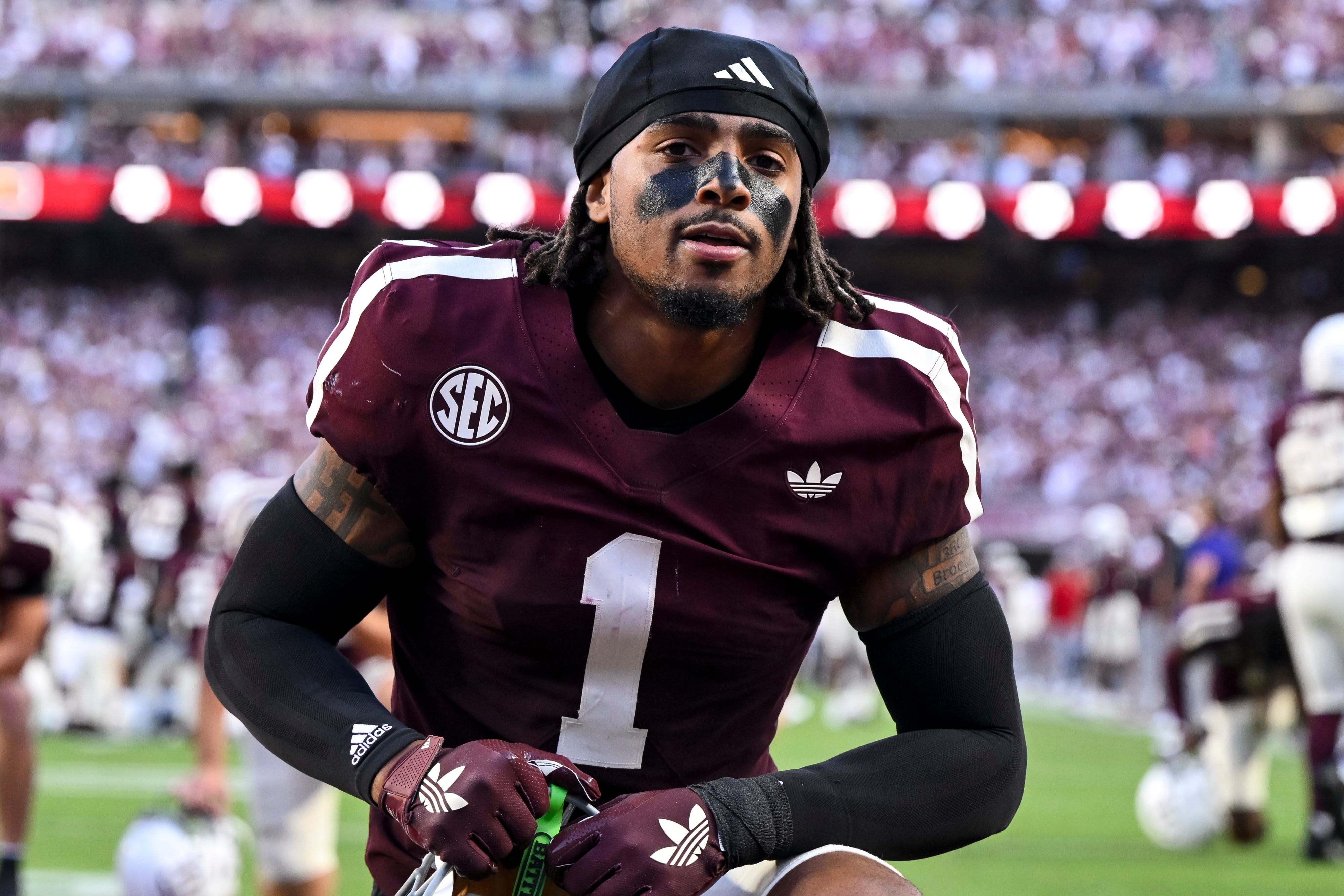Texas A&M safety withdraws from transfer portal, announces 2026 return