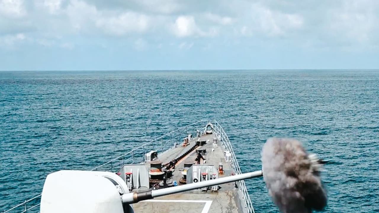 Taiwan detects 16 Chinese aircraft, 6 vessels crossing median line