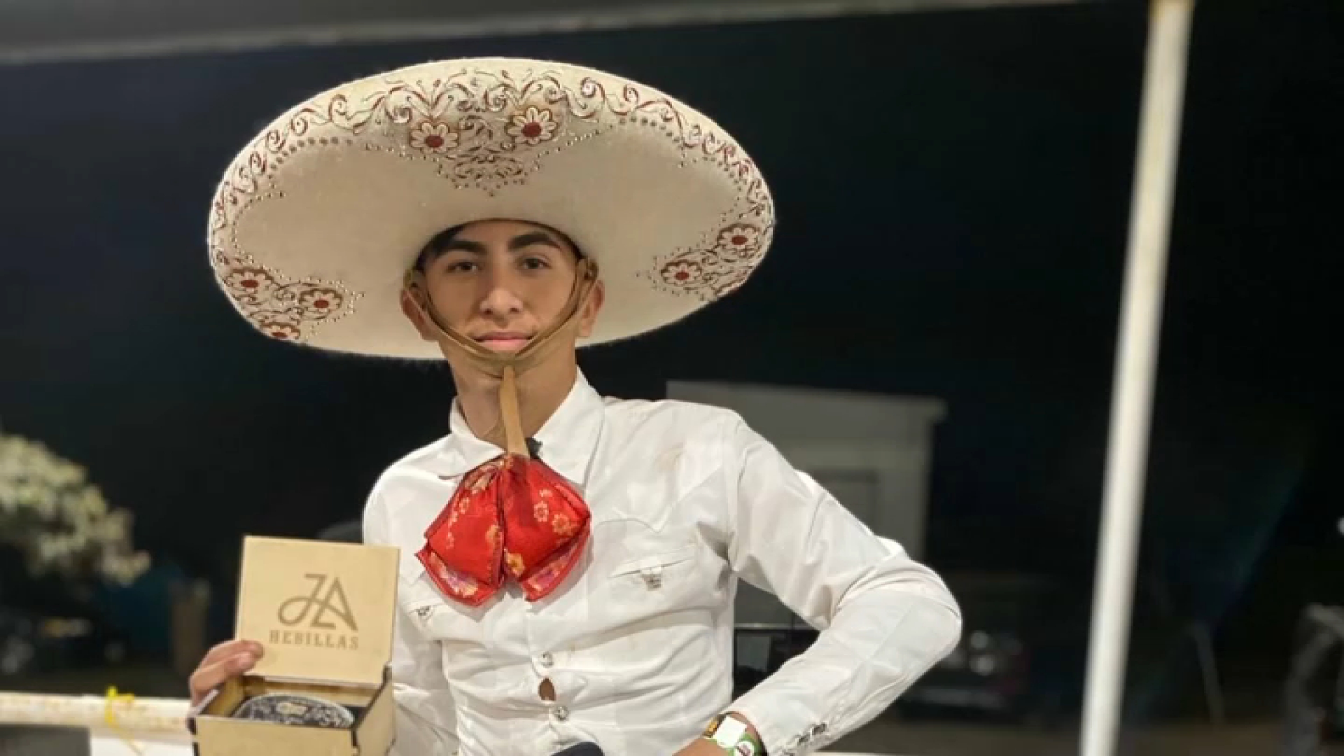 “Bendecido de estar aquí”: joven charro de Hayward habla tras accidente ...