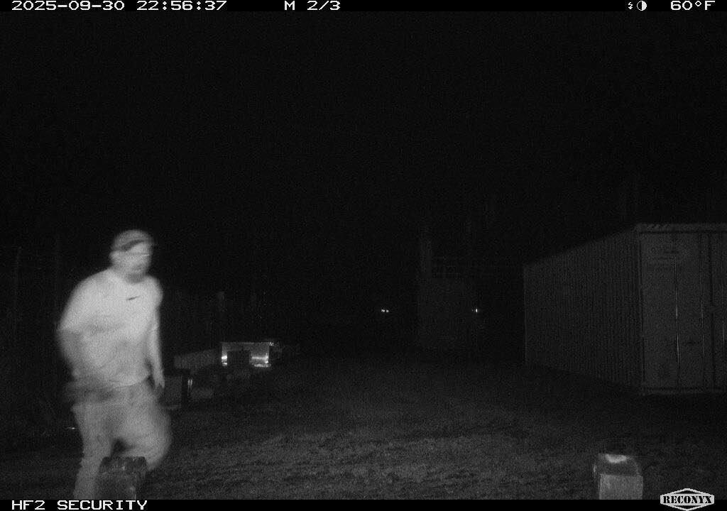 Harrisonburg Police ask for public’s help identifying suspect in theft