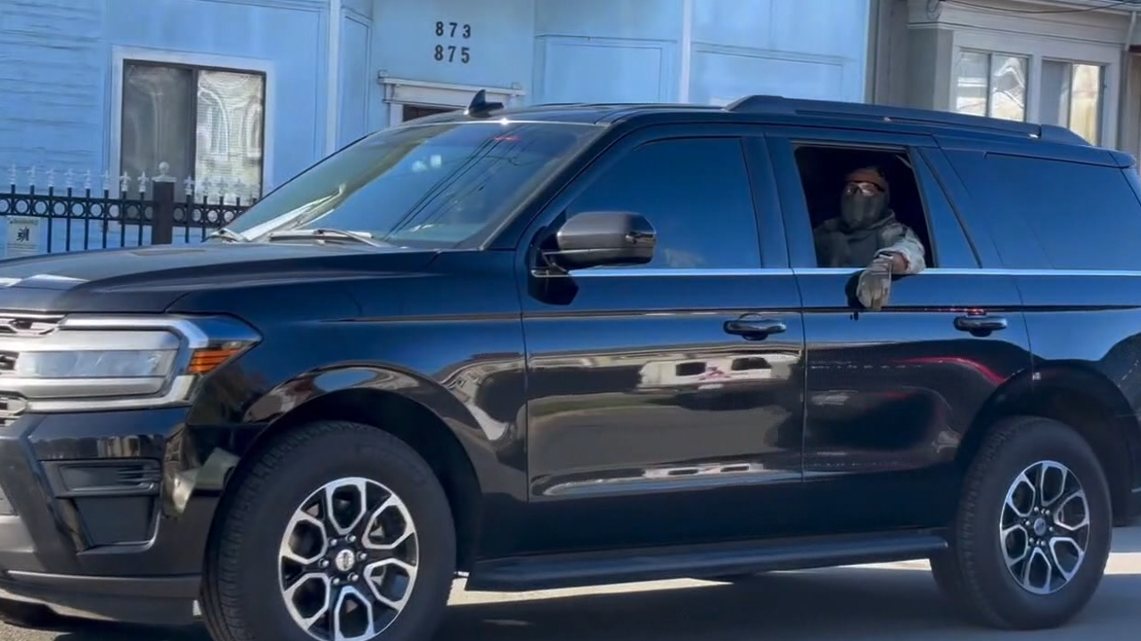 ICE agents spotted in West Oakland neighborhood near elementary school