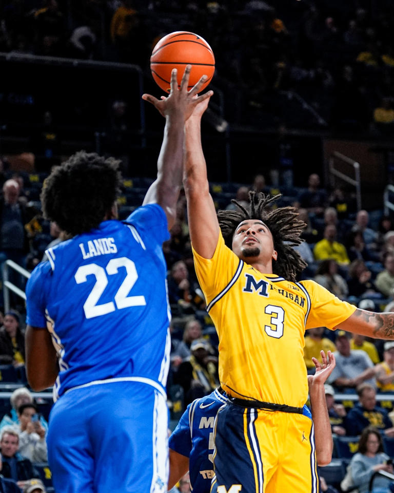 Elliot Cadeau injury update: Michigan basketball guard hurt vs Duke