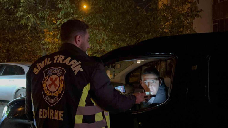 Edirne’de polis ekiplerinden sıkı denetim