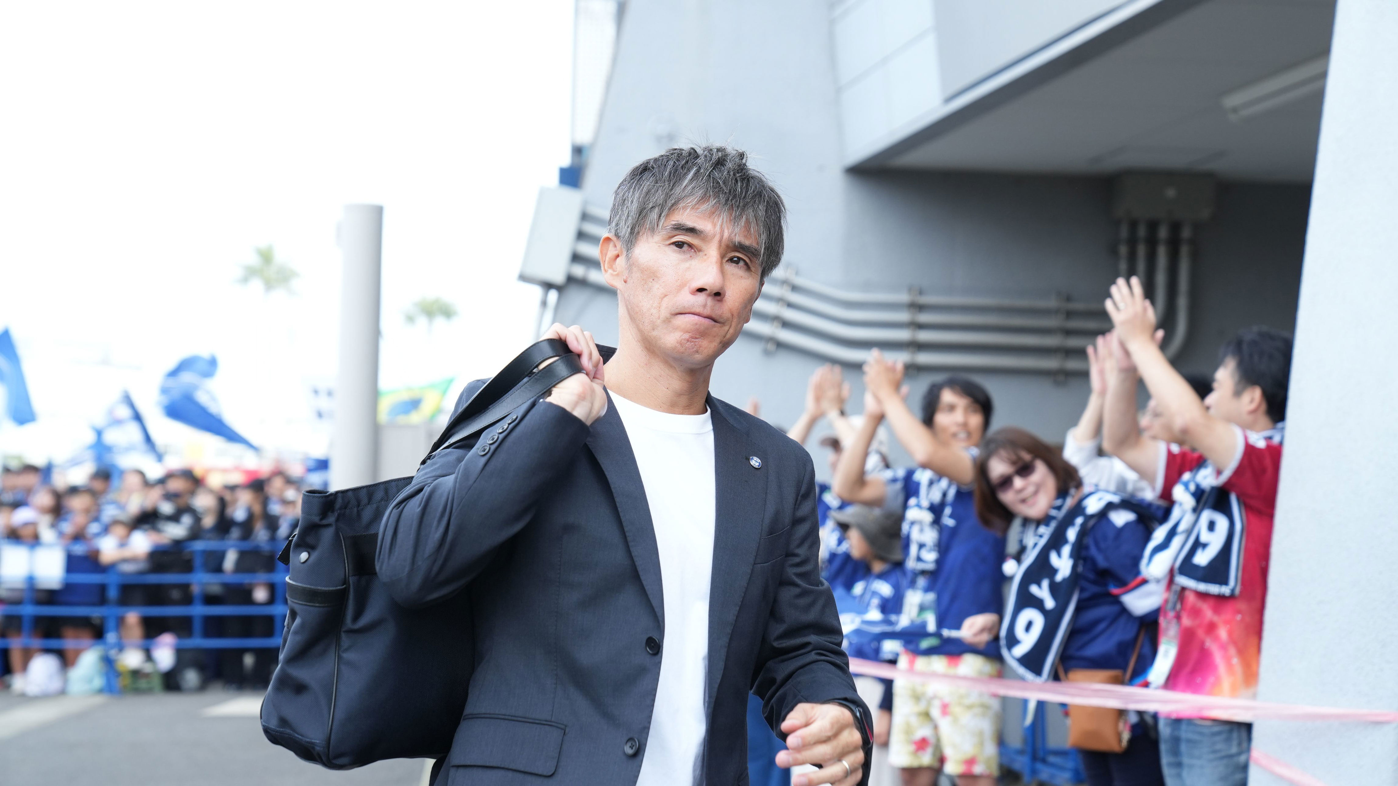 鹿児島、相馬直樹GM兼監督が今季限りで退任「方向性などに相違があり」J3佳境で発表