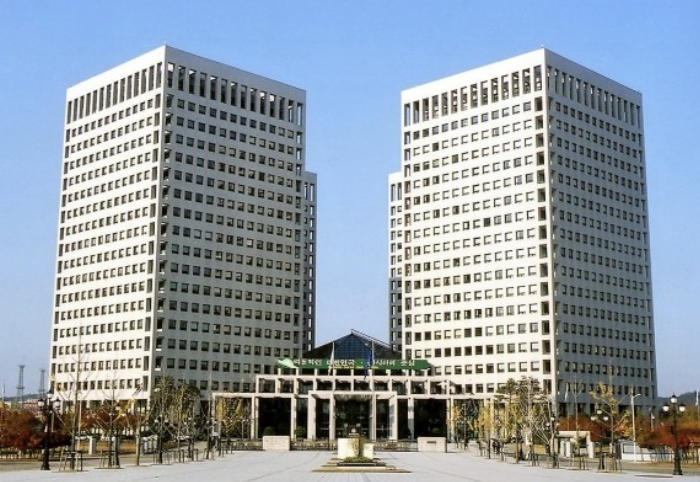 Customs agency to ease regulations for import clearance to ease burden ...