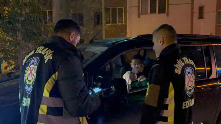 Edirne’de polis ekiplerinden sıkı denetim