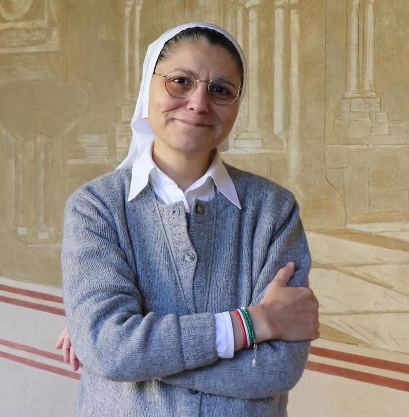 Suor Anna Monia Alfieri : "Introdurre il buono scuola e sostenere la ...