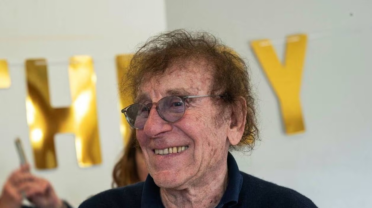 Alain Souchon revient sur la polémique du RN : sa réponse inattendue dans C à Vous