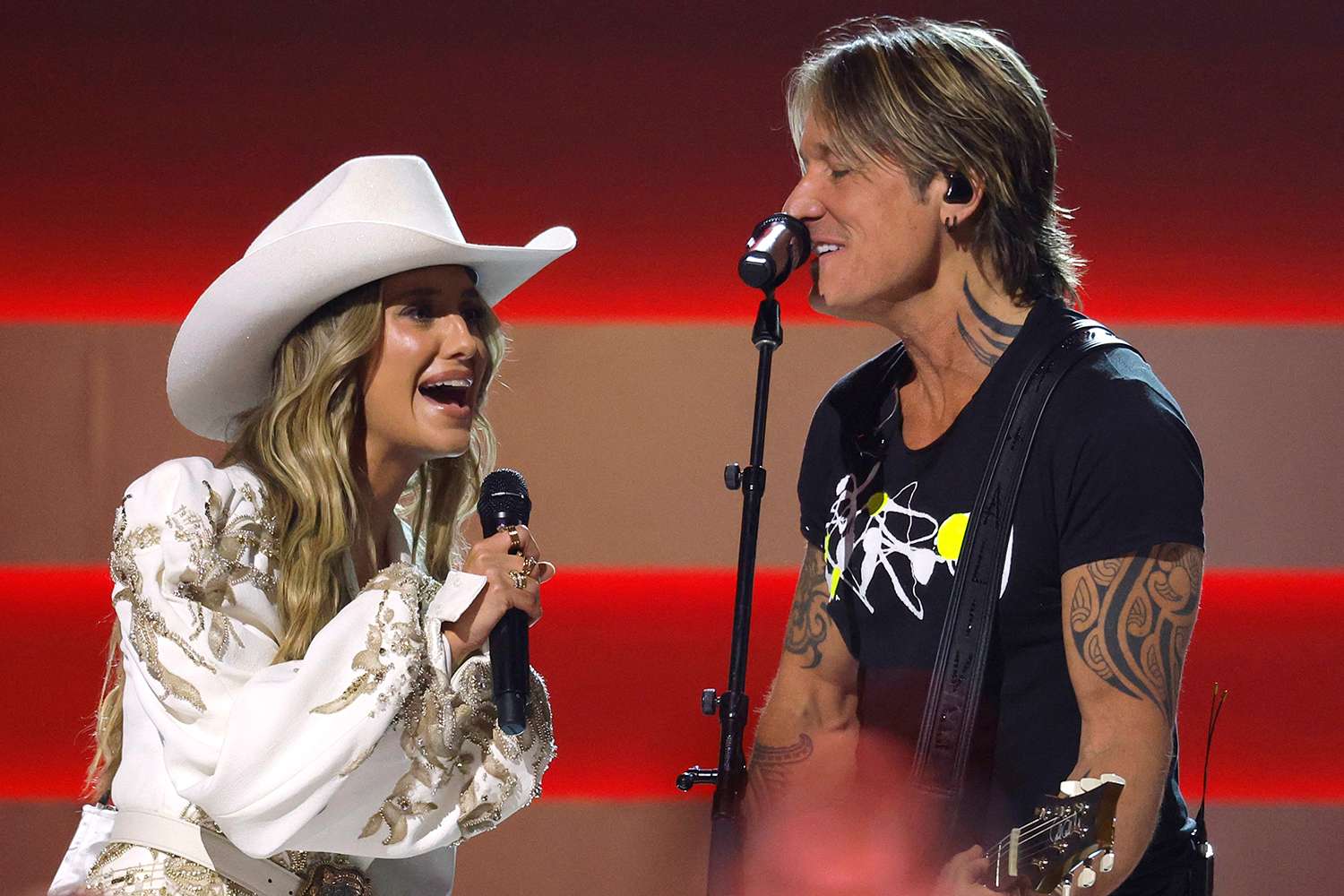Keith Urban Performs at 2025 CMAs in First Awards Show Appearance Since ...