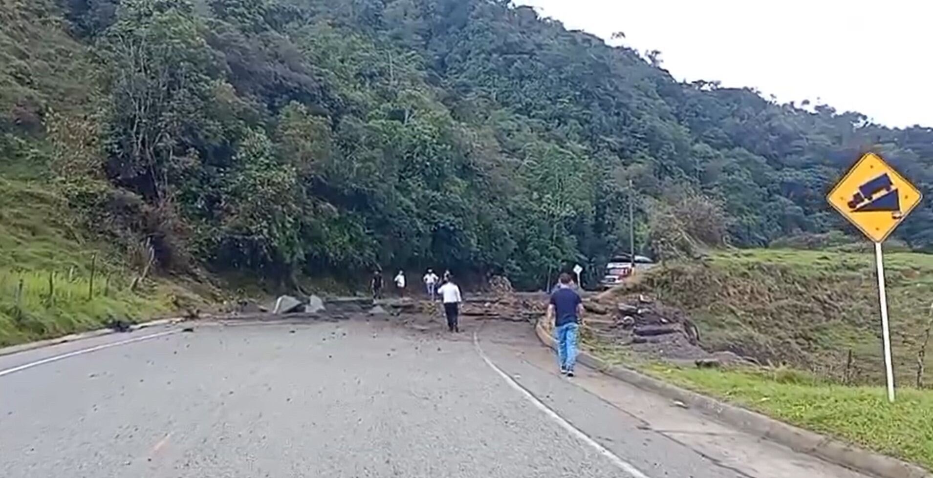 Atentado En Yarumal Tras Voladura De Parte De La Vía A La Costa