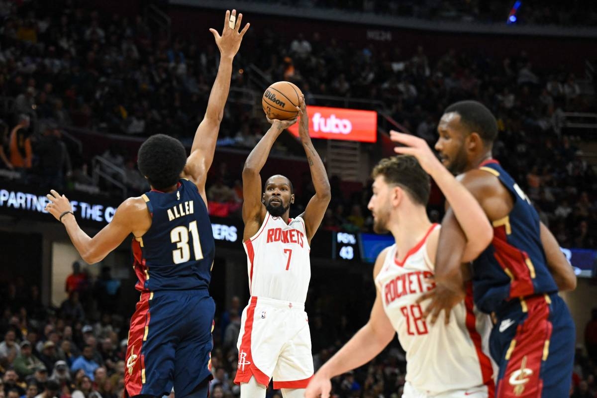 Alperen Sengun scores 28 points as Rockets top Cavaliers 114-104 for ...