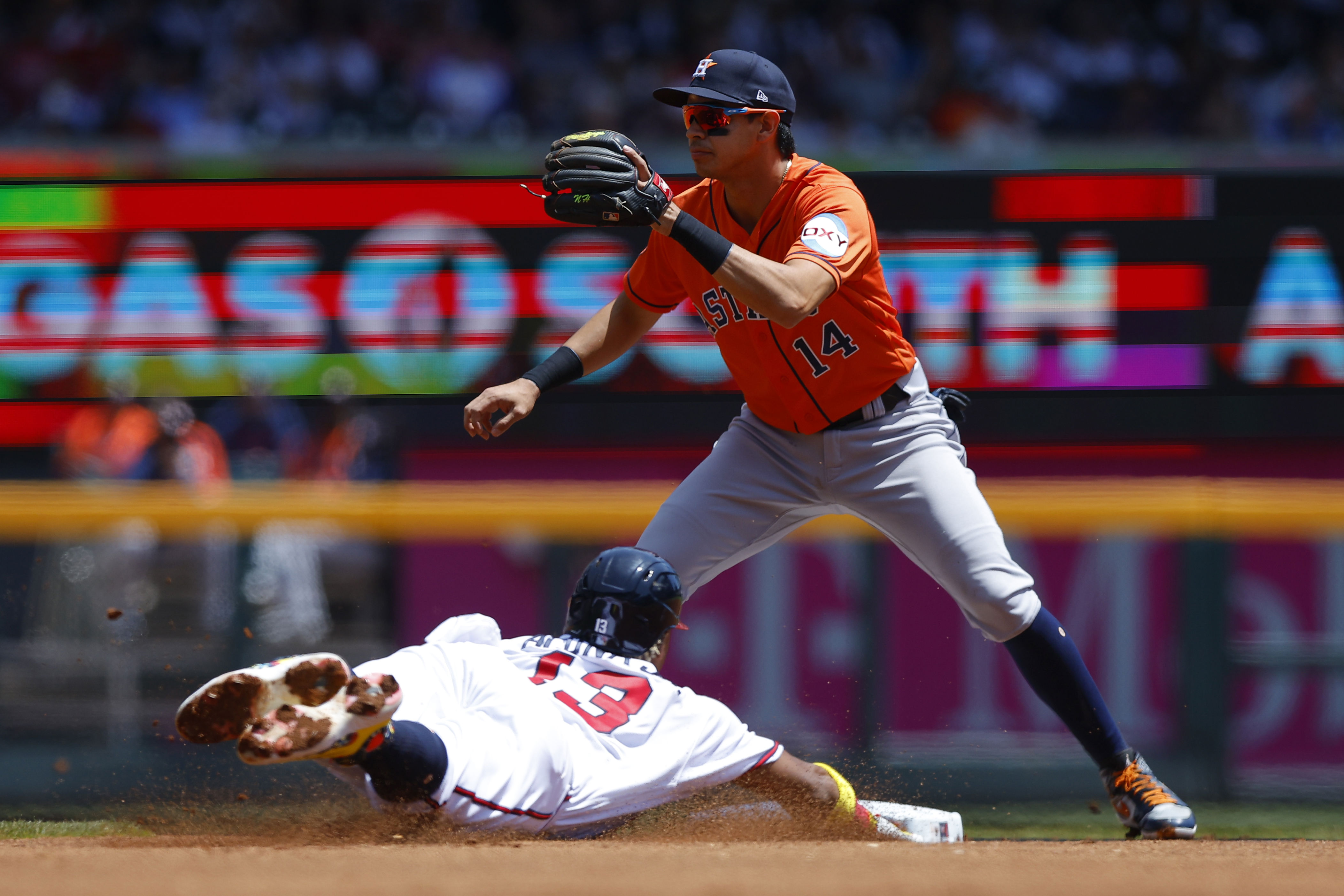 Braves acquire Mauricio Dubón from Astros in exchange for Nick Allen