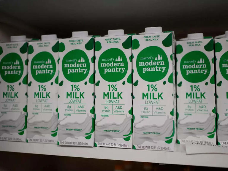 Bloated after drinking milk? Top Harvard gut doctor lists best and ...