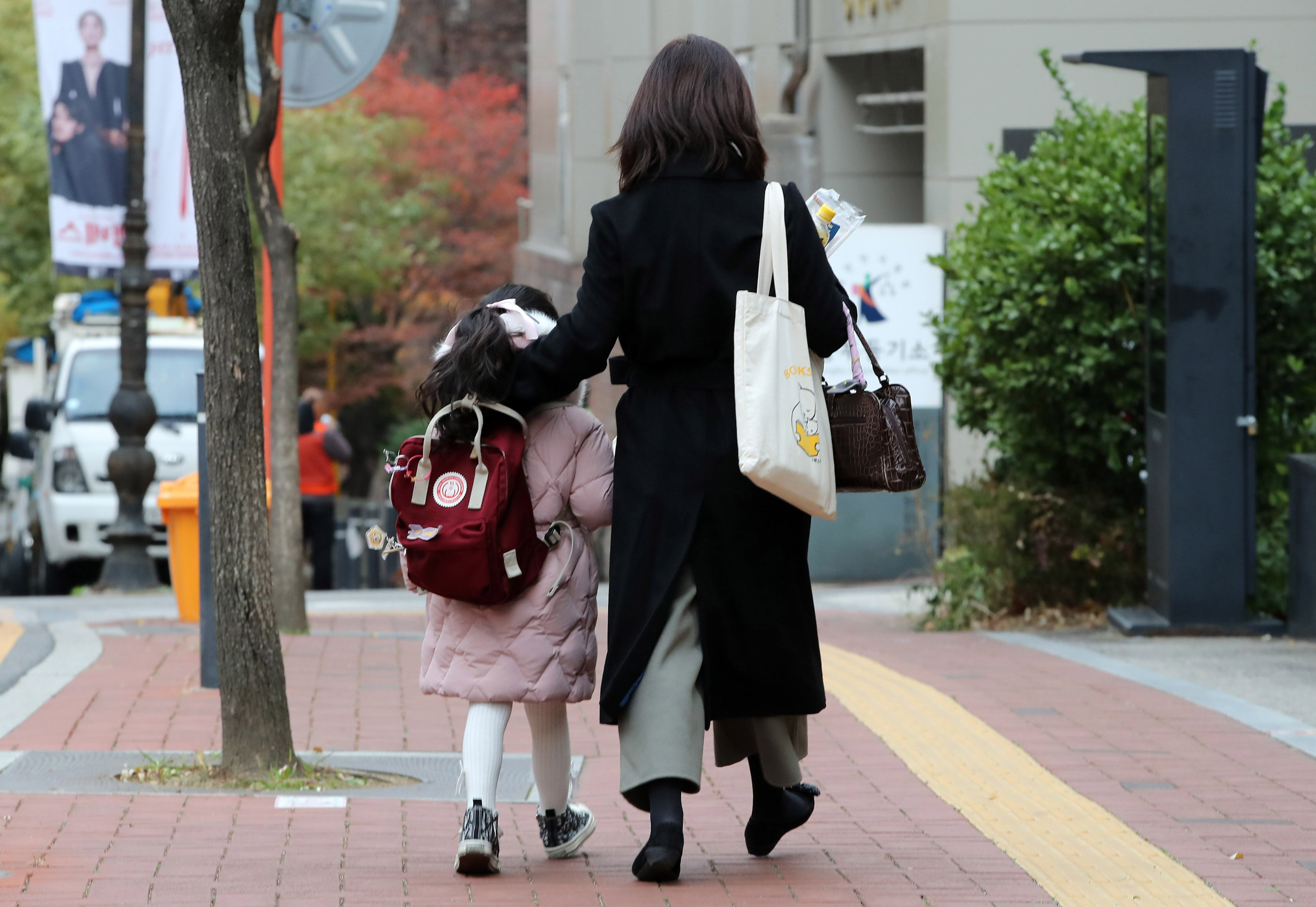 Working Moms' Employment Rate Surpasses 64% Record