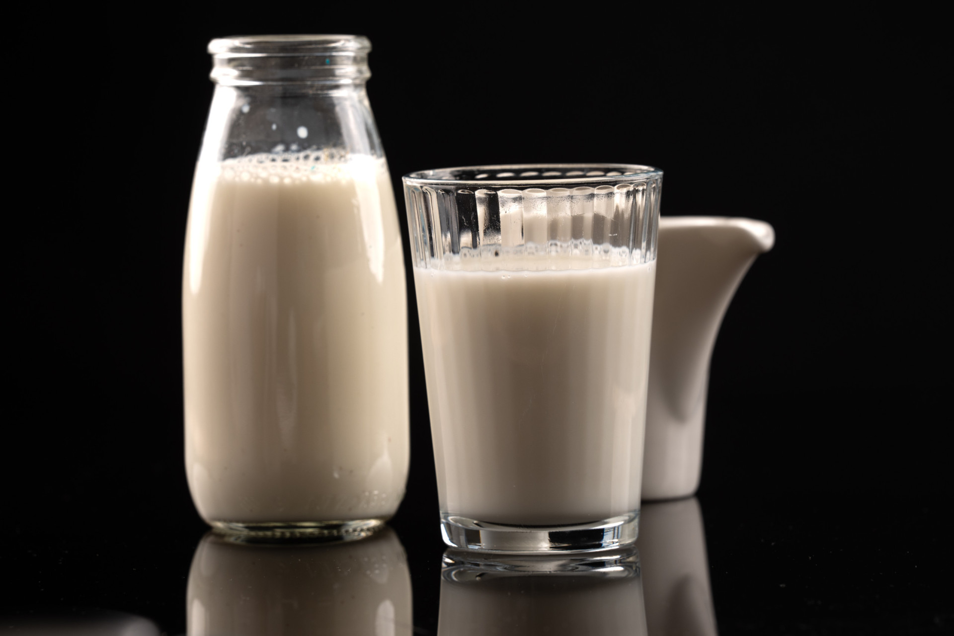 These foods contain more calcium than a glass of milk