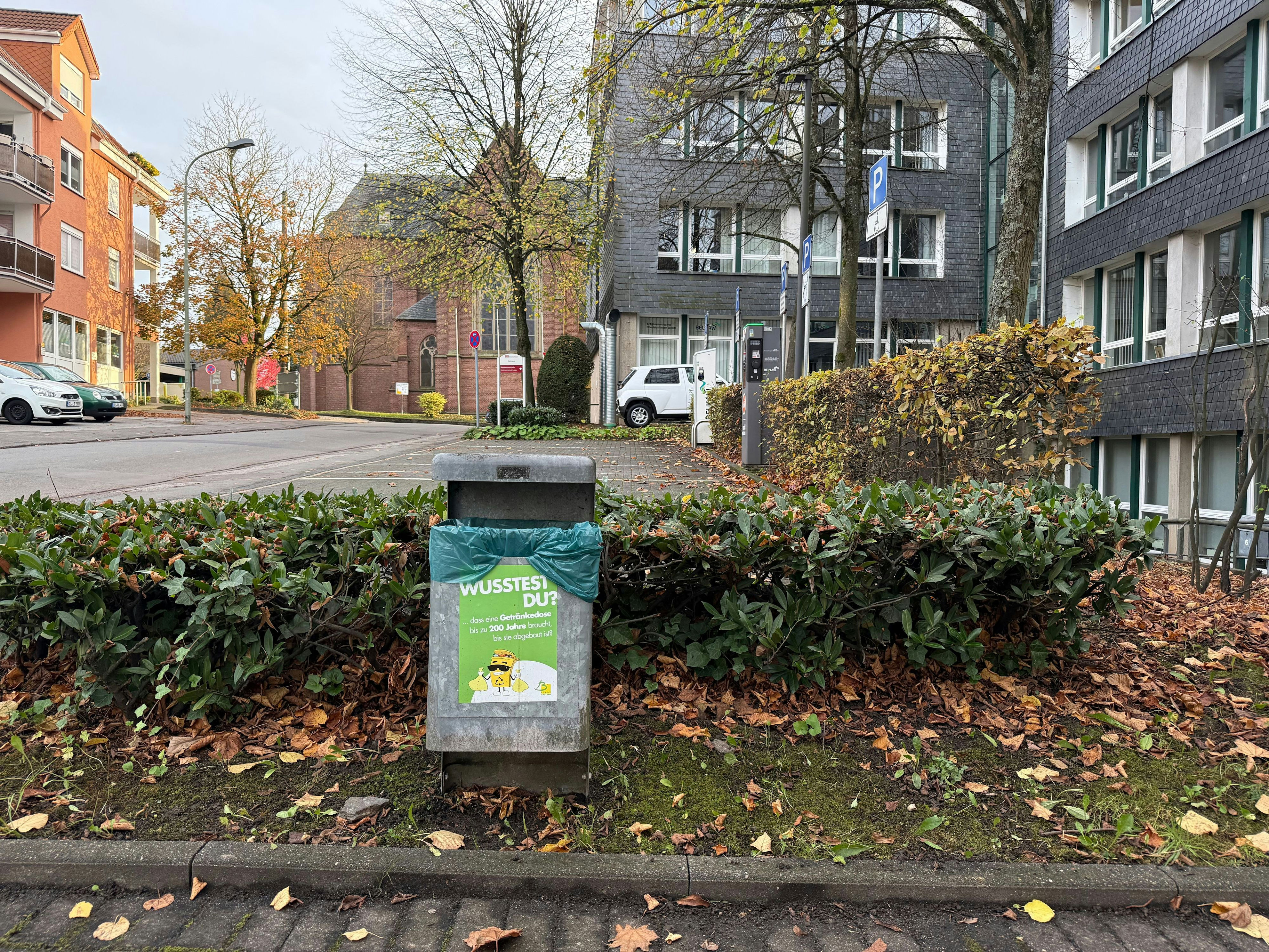 Für 2026: Wo es in Burscheid Abfallkalender noch auf Papier gibt