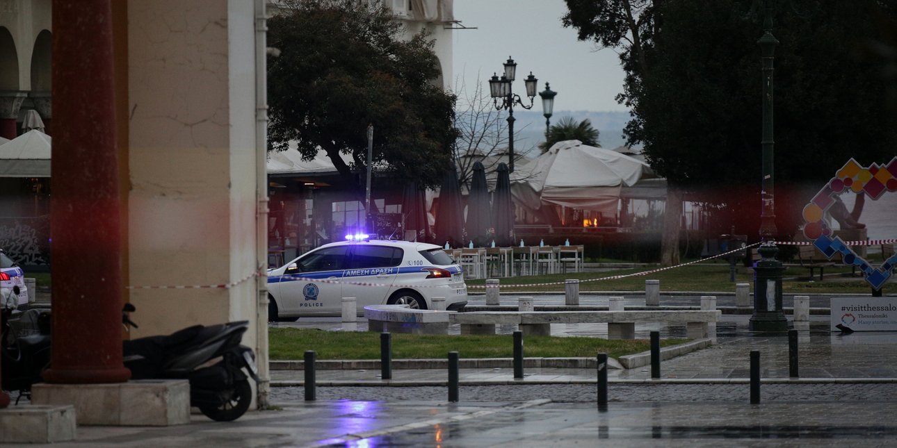 Θεσσαλονίκη: 49χρονος έριξε πέτρα σε διερχόμενο λεωφορείο και έσπασε το ...