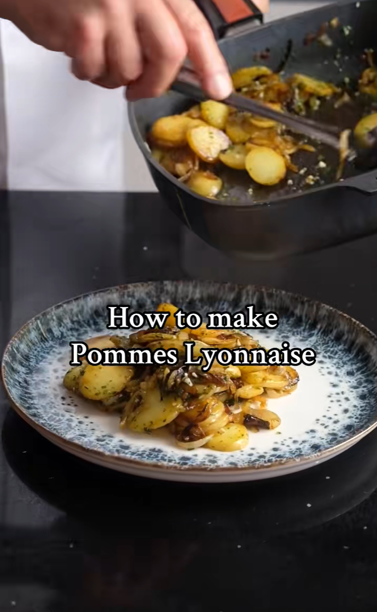 Potatoes Lyonnaise Recipe — Classic French Sautéed Potatoes with Onions ...