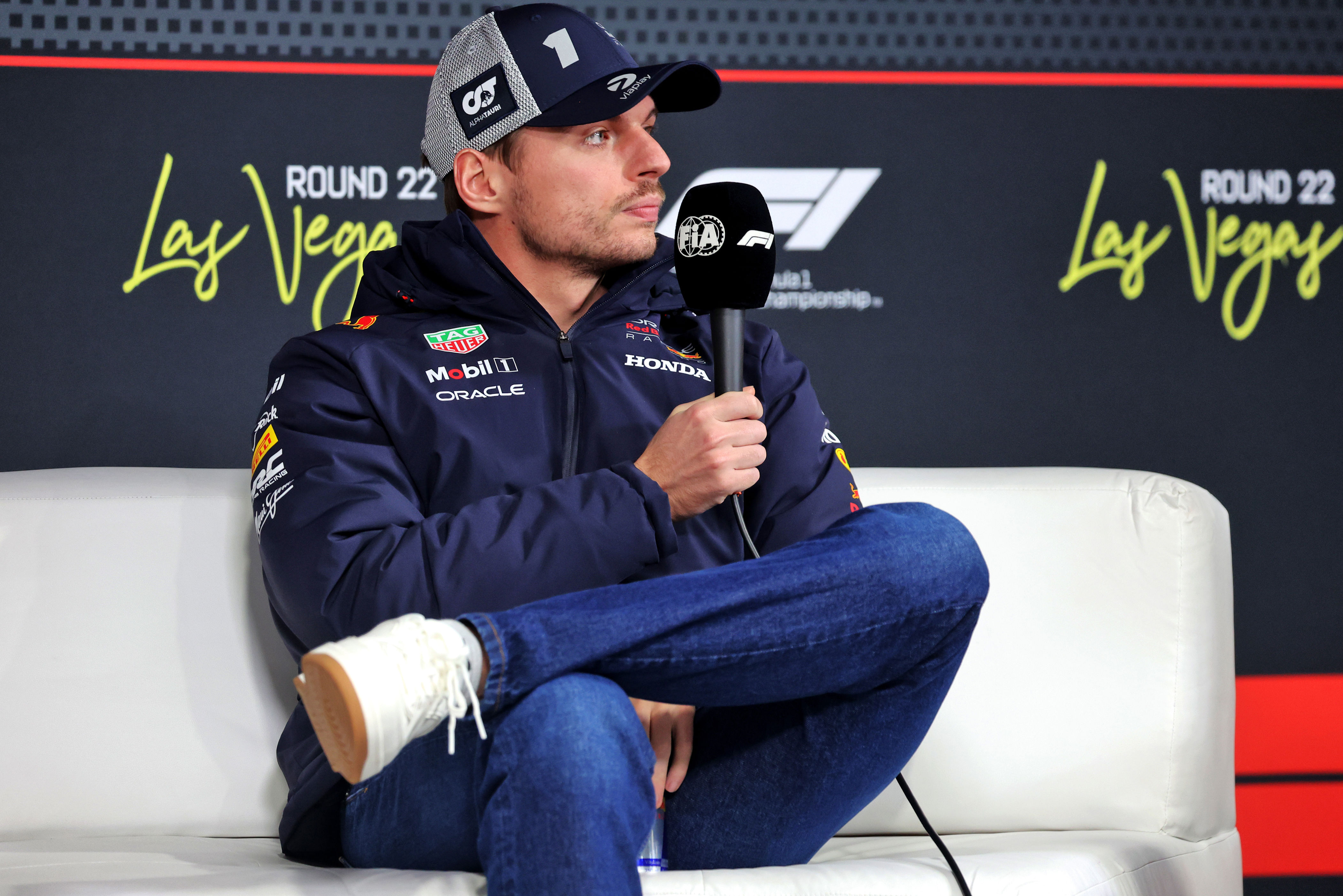 Verstappen zet journalist op zijn plek: "Ik vind dit een hele rare vraag"