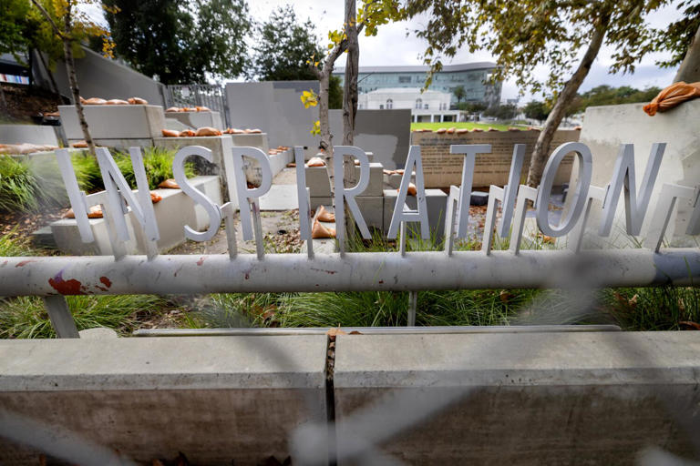 Lopez: On RFK's 100th birthday, the Koreatown memorial honoring his ...