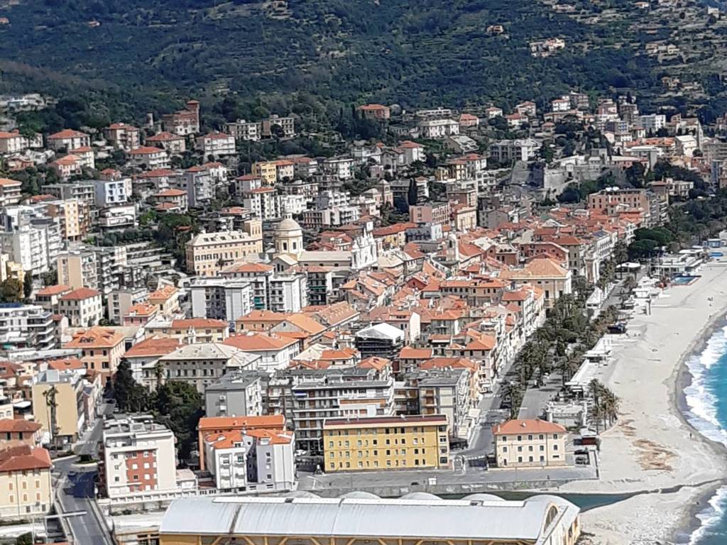 Finale Ligure, via libera al nuovo regolamento sulle sanzioni urbanistiche