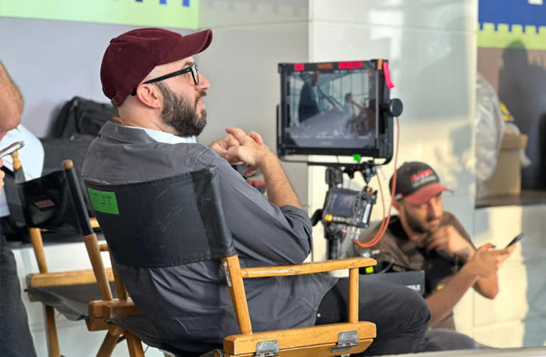 Behind the scenes: Noa Tishby and Nissim from "Kupa Rashit" in a ...