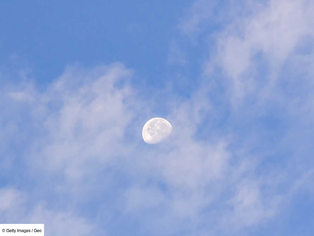 Pourquoi voit-on la Lune en plein jour