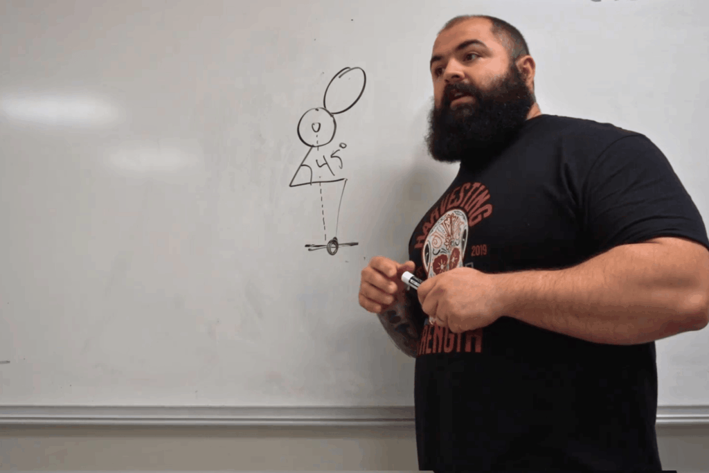 Powerlifting coach breaks down ideal back angles for heavier, safer lifts