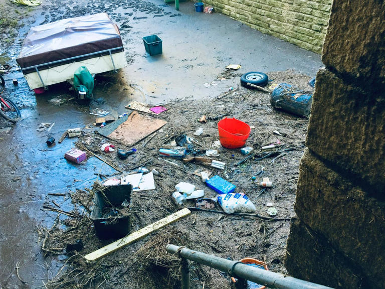 BOXING DAY 2015 FLOODS: Packhorse Bridge is the defiant spirit of ...