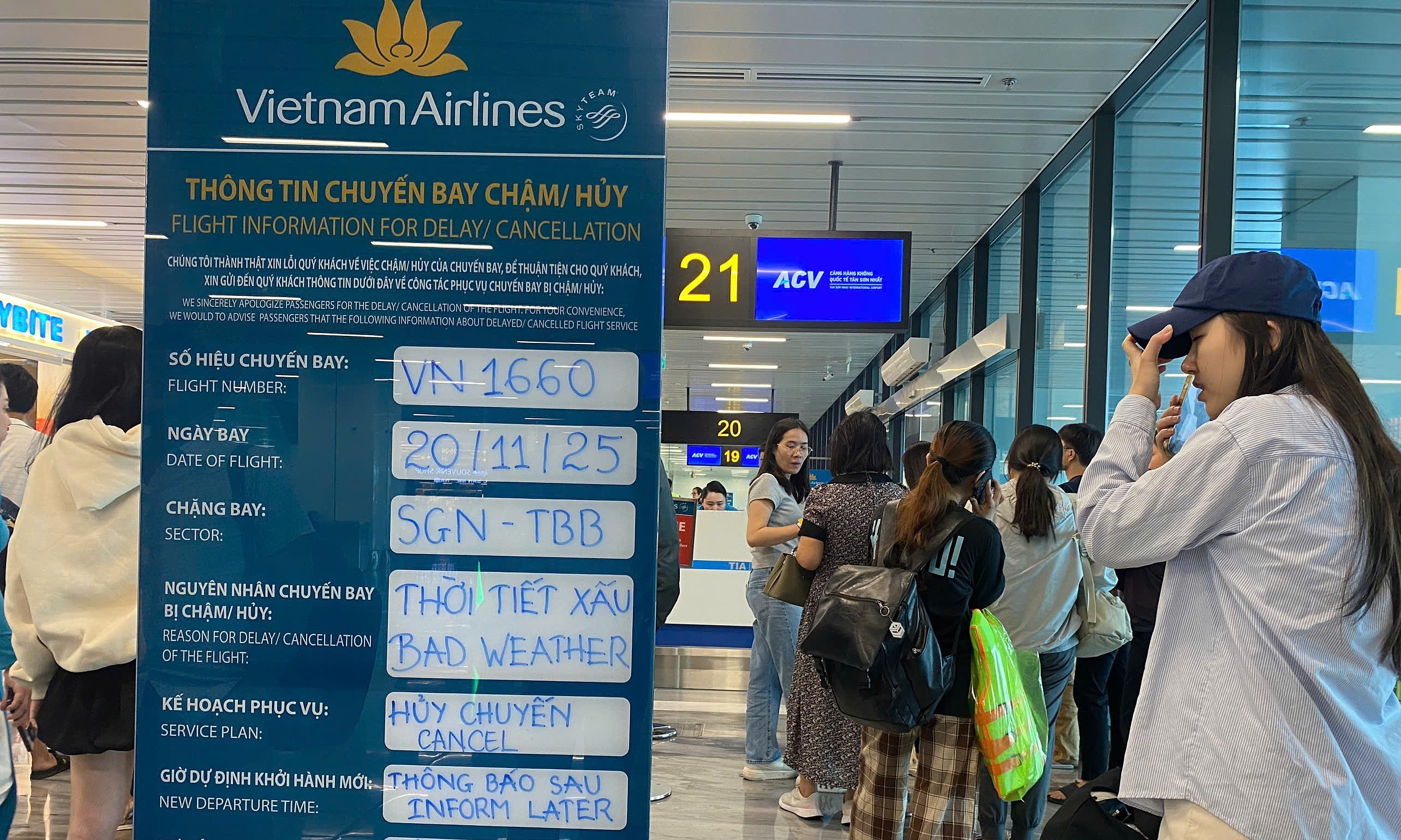 Airport shuts down as floods submerge runway in central Vietnam