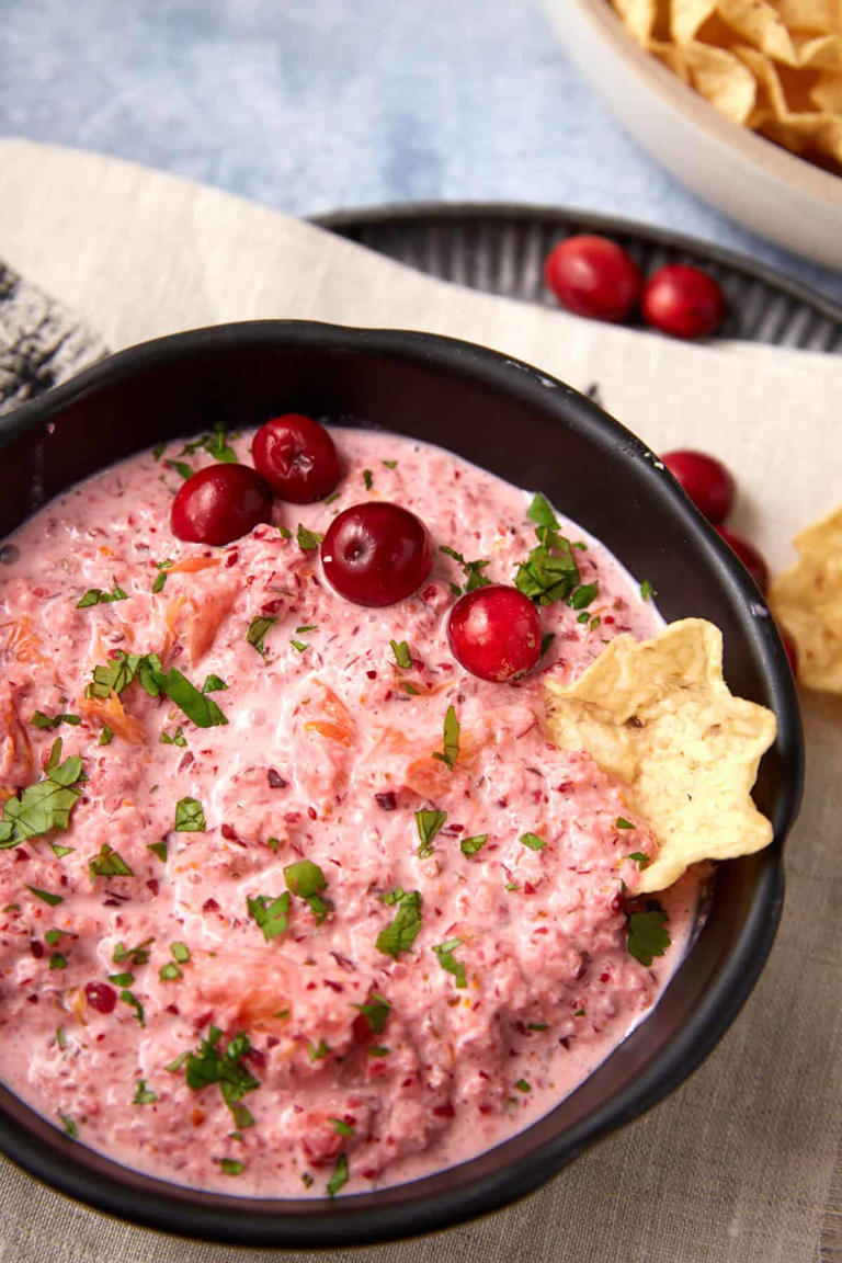 This Easy Cranberry Jalapeño Dip Turns Any Party Into a Hit