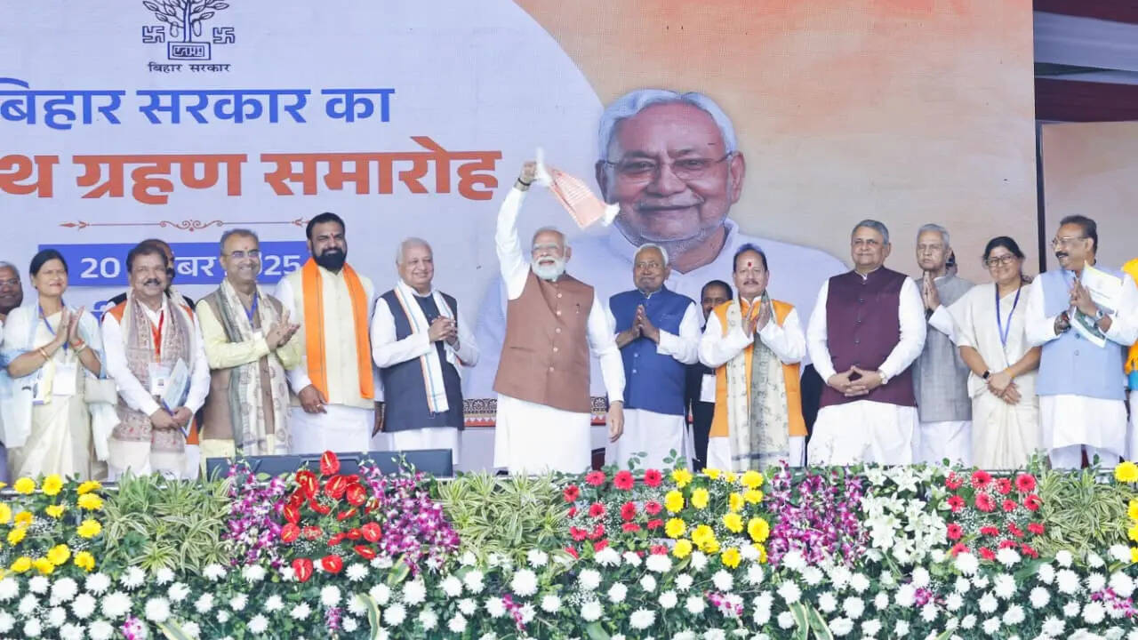 Nitish Kumar Ministry: 26 members take oath - Check party-wise full ...