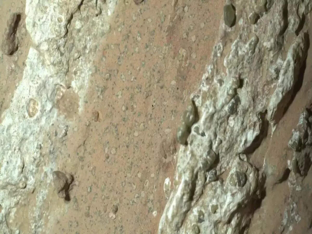 Alien visitor on Mars? NASA finds 'unusual' 31-inches wide rock on red ...