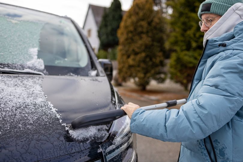 Drivers urged to put tea bags in cars 'immediately' as Met Office ...
