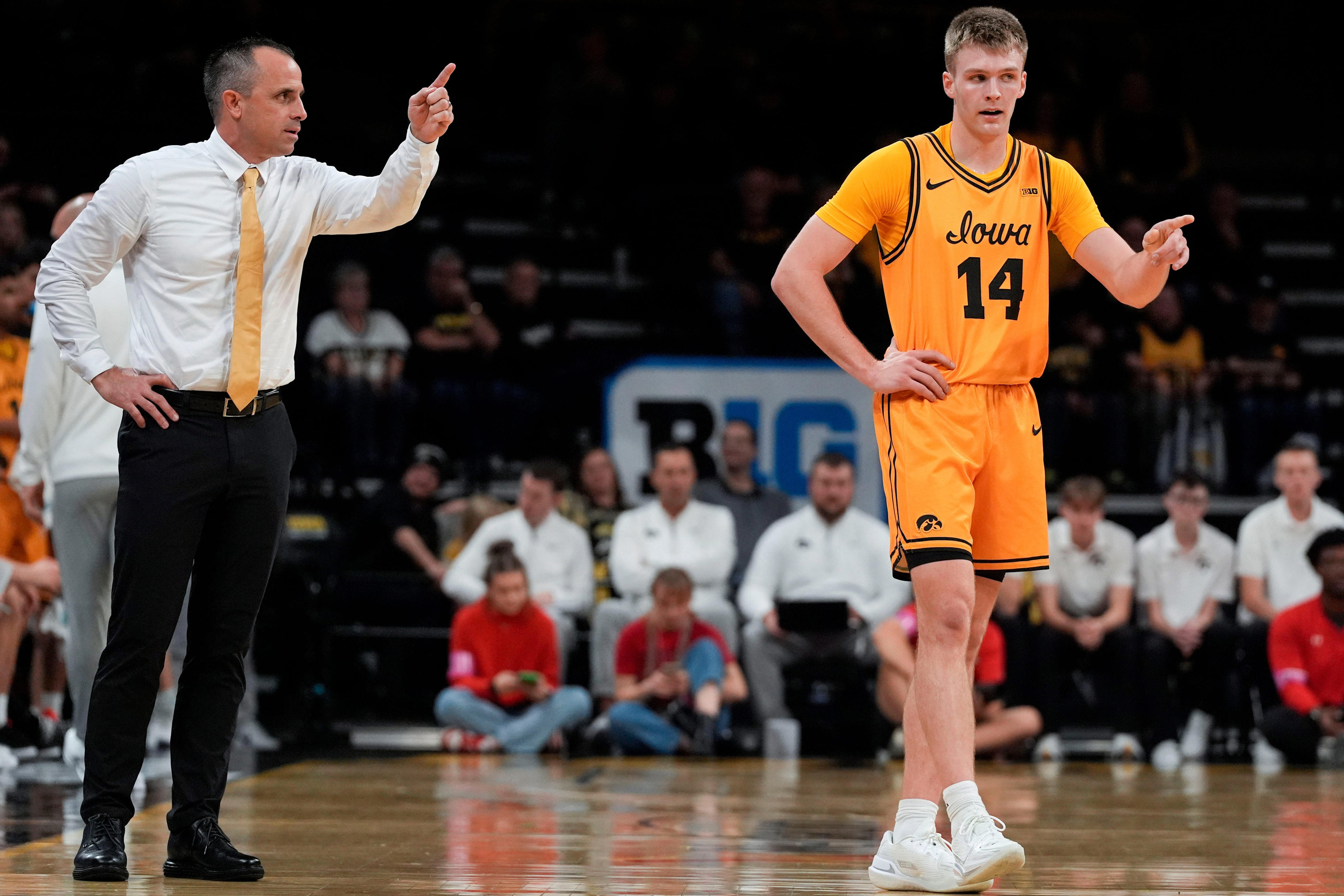 Iowa basketball star PG Bennett Stirtz earning NBA first-round respect