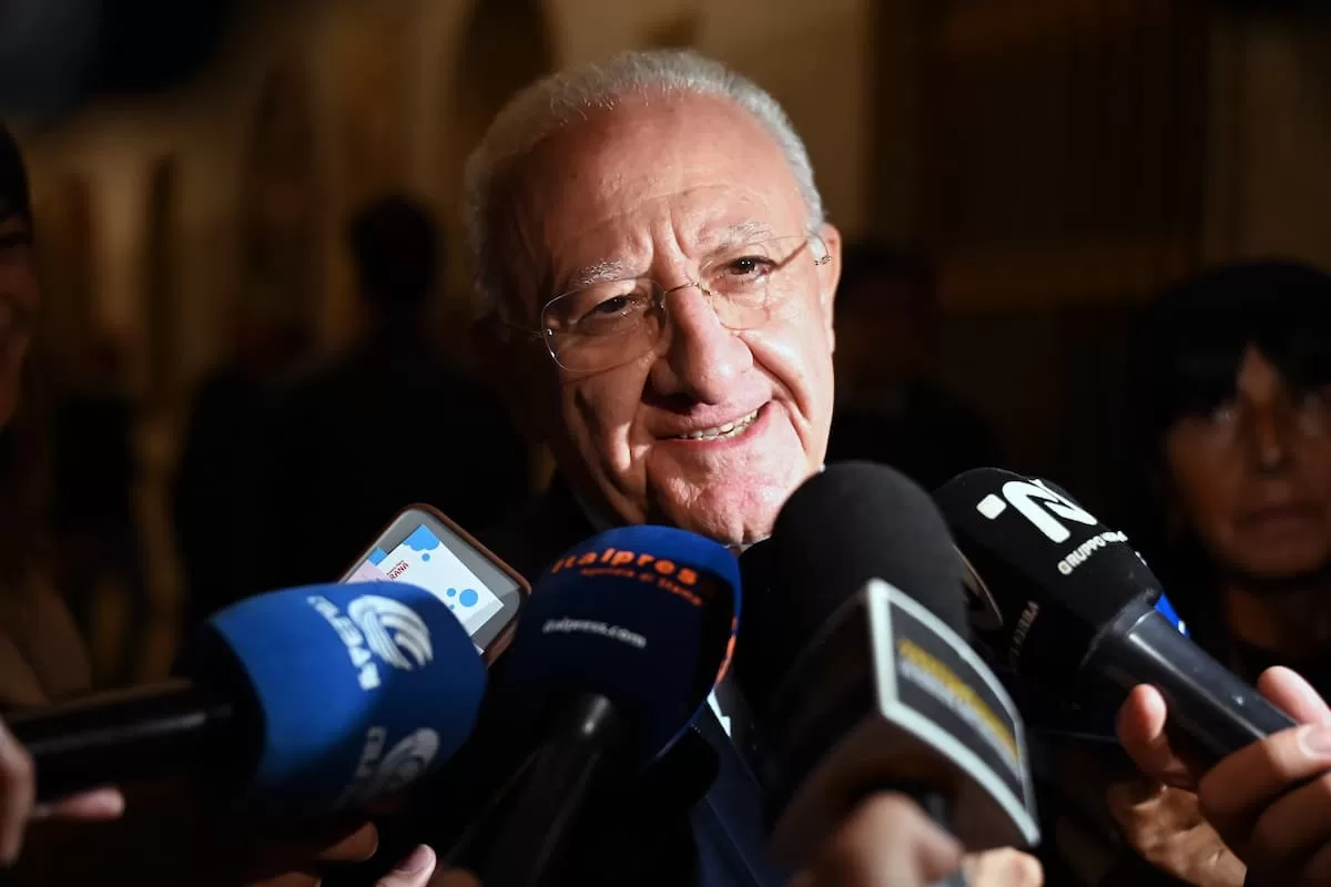 La comunicazione di De Luca: tra Napoli, l’ecatombe e “il rito mistico ...