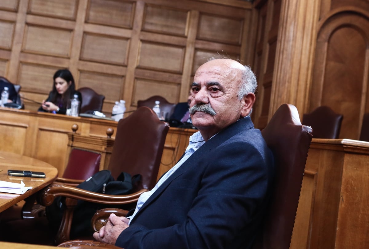 «Πέθανε ο Παπανδρέου, πέθανε για μας και το ΠΑΣΟΚ»: Την πολιτική του ...