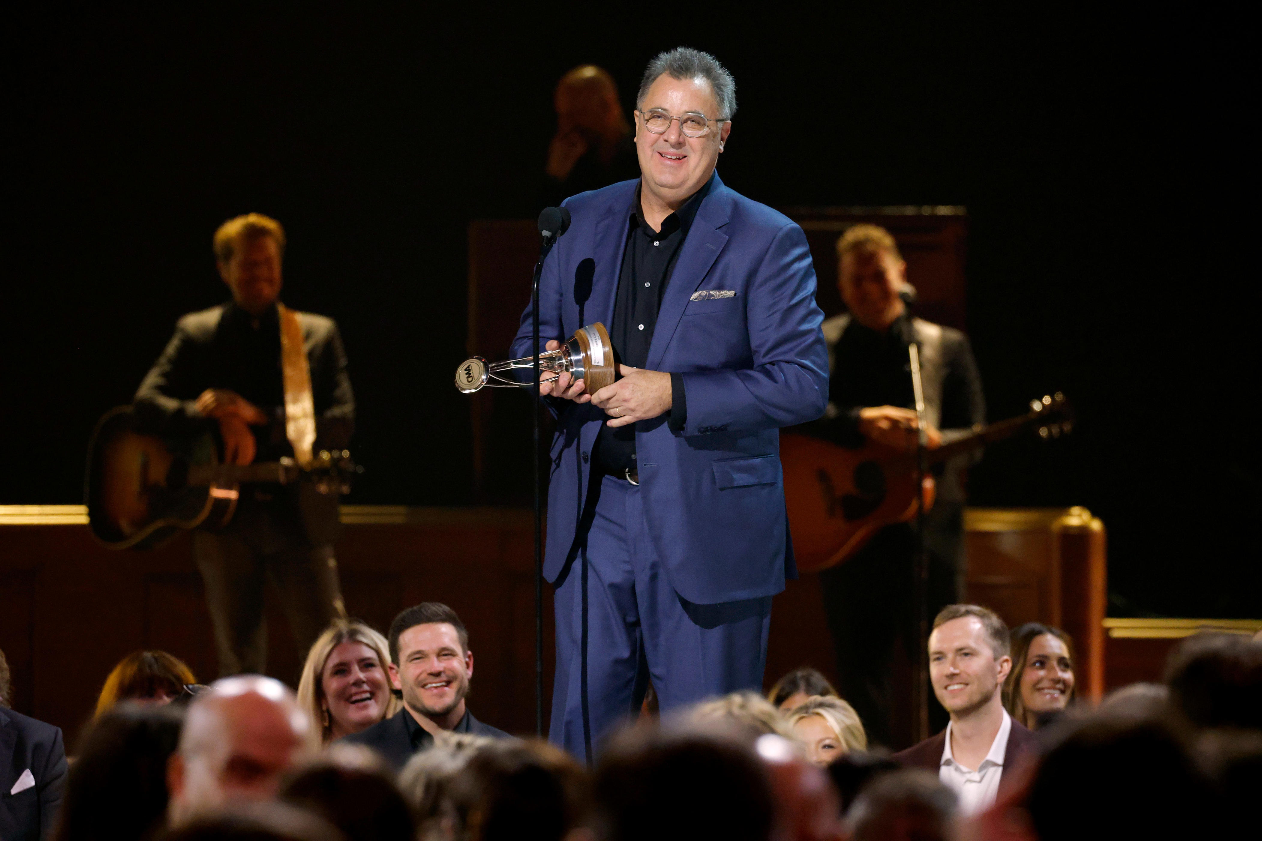 Vince Gill receives CMA Willie Nelson lifetime achievement award