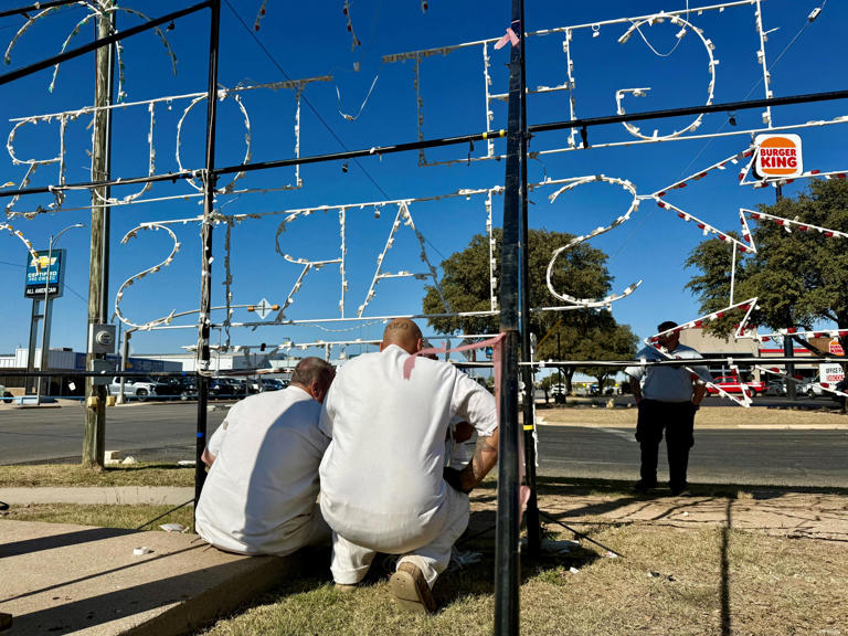 Here's what to know about the San Angelo Christmas parade, light tour ...