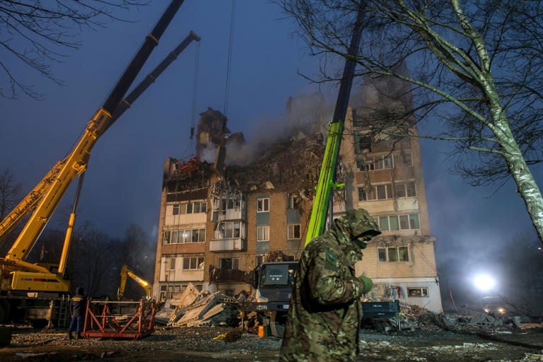 U.S. delivers peace plan for Ukraine, sparking fears of ‘capitulation’