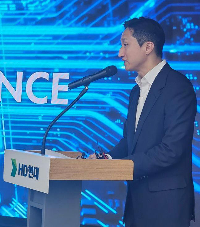 HD현대 정기선 “中보다 빠른 AX가 답”...조선 AI 동맹 ‘시동’