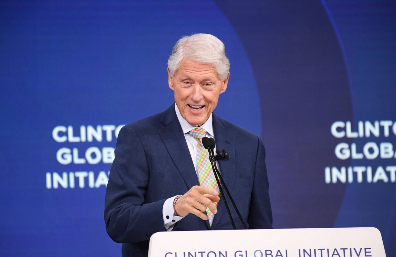 Cet acteur hollywoodien va interpréter Bill Clinton dans une série ...
