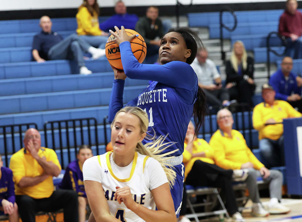 WEDNESDAY GIRLS BASKETBALL: Marquette, EA-WR fall in tourney play