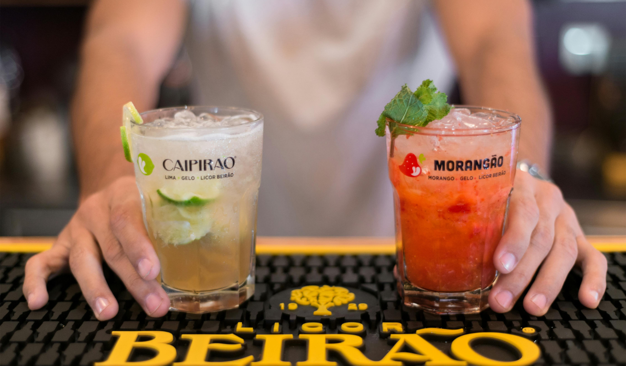 12 Refreshing Summer Drinks to Cool You Down