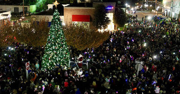 Leonardtown Hosts Christmas on the Square Tree Lighting Nov. 28