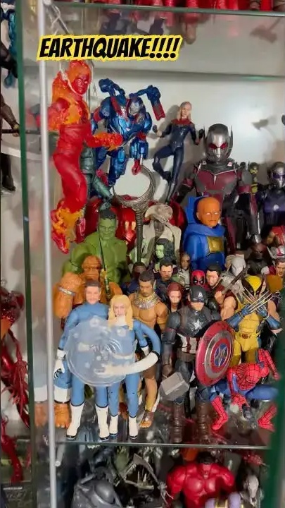 Earthquake aftermath! - Marvel Legends & Fantastic Four figures added # ...