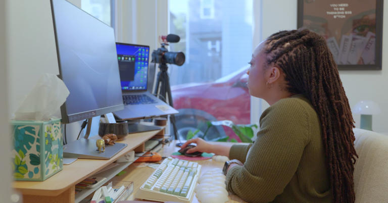 33-year-old was laid off 10 months ago—how she covers her $4,400 ...